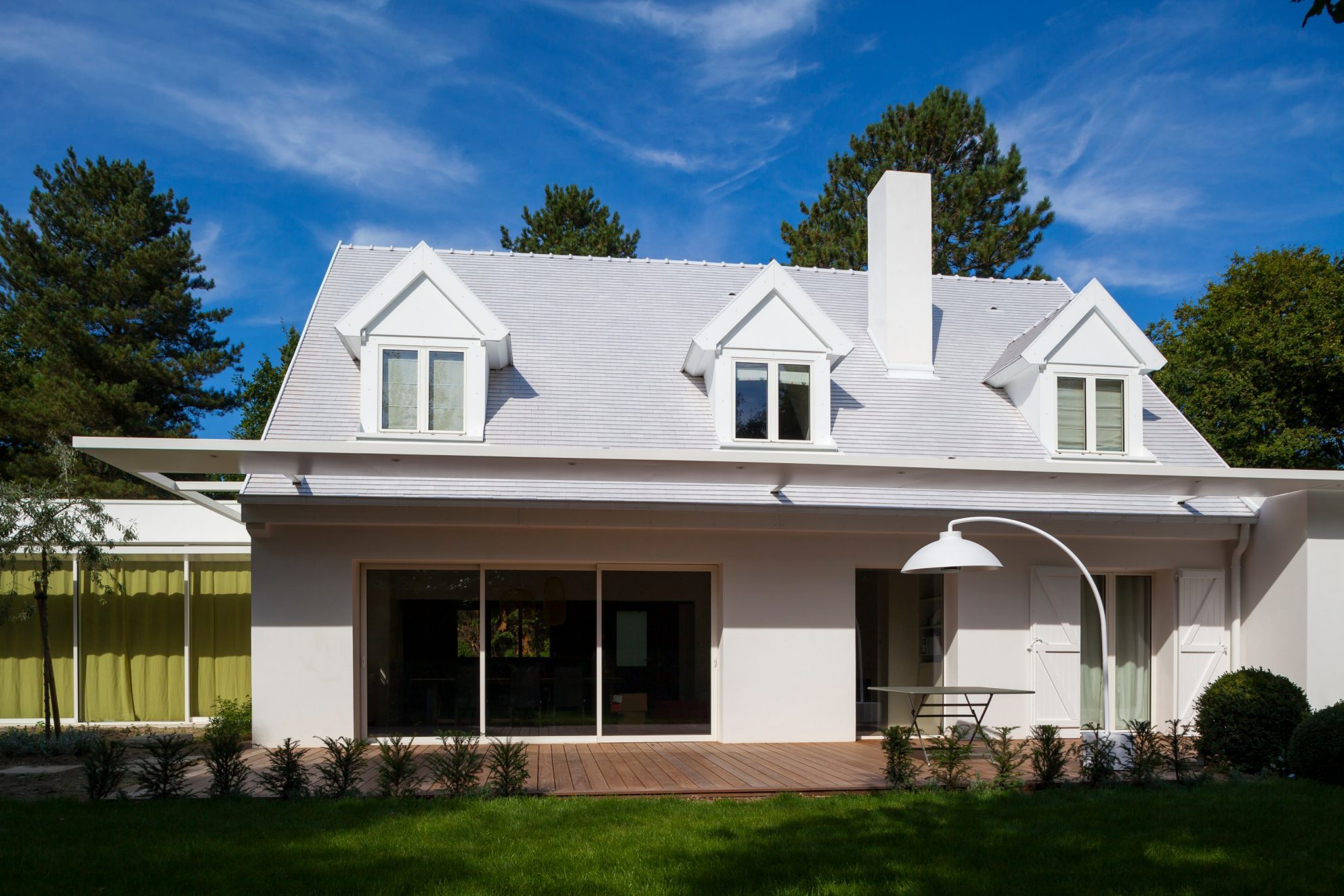 Avantages des toitures blanches : Pourquoi opter pour une toiture blanche