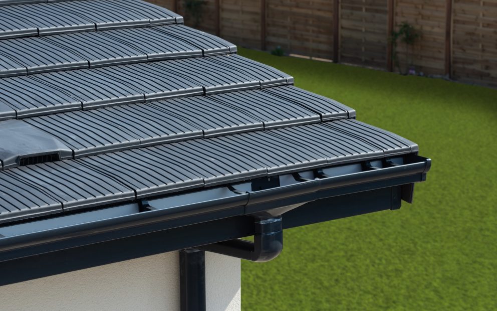 La tuile Ultima TFP ardoisé, pour une toiture moderne en faible pente